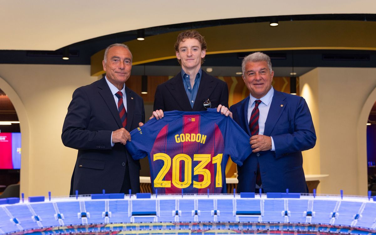 Anthony Gordon au FC Barcelone : officiel pour 80M€